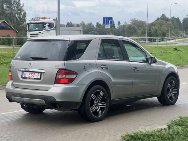 Pelēks Mercedes-Benz ML 320 2006 Rēzekne, ar dzinēja tilpumu 3.00 L un nobraukumu 342 tūkst. km par 4690 €, foto 6 vietnē AUTOMOTO.COM.LV