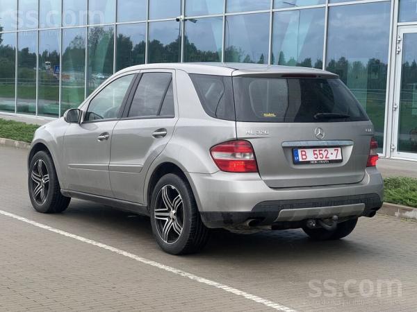 Pelēks Mercedes-Benz ML 320 2006 Rēzekne, ar dzinēja tilpumu 3.00 L un nobraukumu 342 tūkst. km par 4690 €, foto 7 vietnē AUTOMOTO.COM.LV