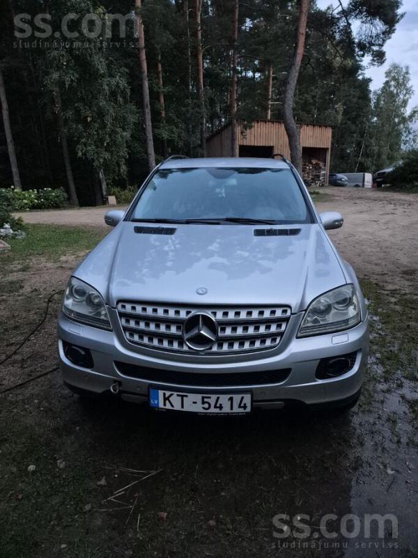 Серый Мерседес МЛ 320 2006 в Прейли, объемом двигателя 3.00 л и пробегом 302 тыс. км за 2800 €, фото 4 на AUTOMOTO.COM.LV