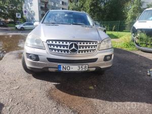 Grey Mercedes-Benz ML 320 2006 in Riga, with an engine capacity of 3.00 L and mileage of 303 thousand km for 2700 €, photo 6 on AUTOMOTO.COM.LV