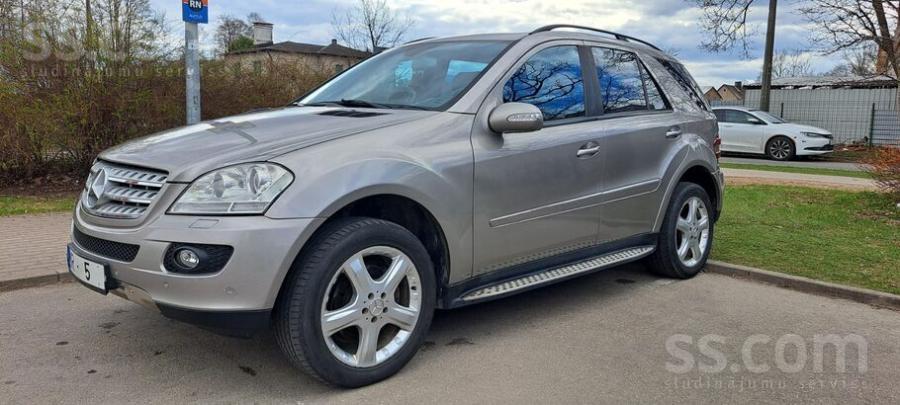 Pelēks Mercedes-Benz ML 320 2007 Rīga, ar dzinēja tilpumu 3.00 L un nobraukumu 297 tūkst. km par 5950 €, foto 1 vietnē AUTOMOTO.COM.LV