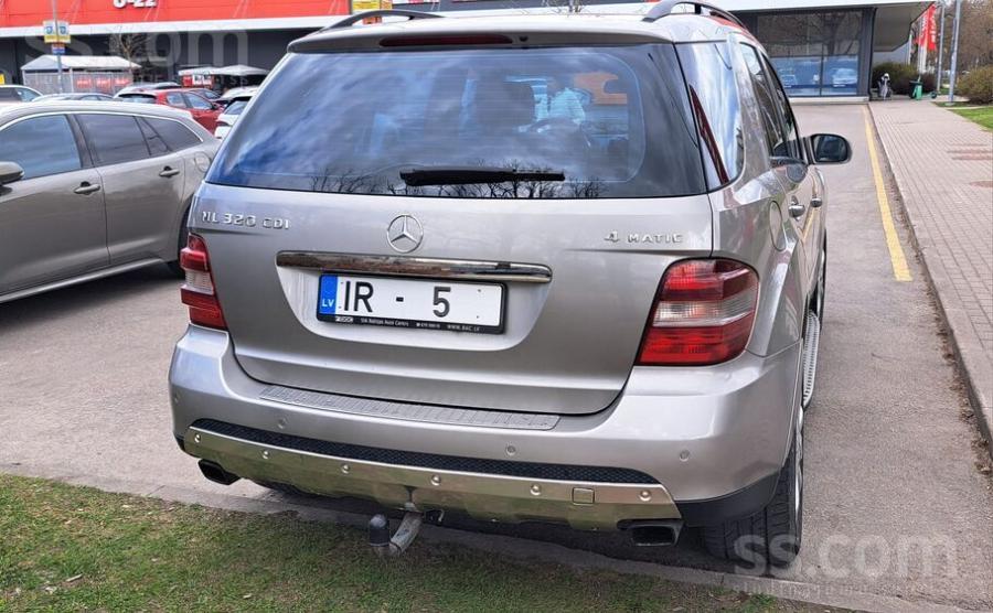 Pelēks Mercedes-Benz ML 320 2007 Rīga, ar dzinēja tilpumu 3.00 L un nobraukumu 297 tūkst. km par 5950 €, foto 4 vietnē AUTOMOTO.COM.LV