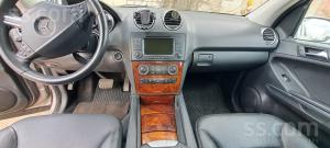Pelēks Mercedes-Benz ML 320 2007 Rīga, ar dzinēja tilpumu 3.00 L un nobraukumu 297 tūkst. km par 5950 €, foto 10 vietnē AUTOMOTO.COM.LV