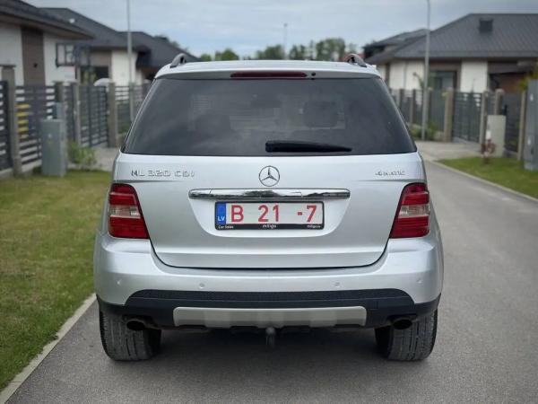 Pelēks Mercedes-Benz ML 320 2007 Jelgava, ar dzinēja tilpumu 3.00 L un nobraukumu 290 tūkst. km par 4650 €, foto 8 vietnē AUTOMOTO.COM.LV