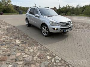 Pelēks Mercedes-Benz ML 320 2007 Bauska, ar dzinēja tilpumu 3.20 L un nobraukumu 351 tūkst. km par 4499 €, foto 3 vietnē AUTOMOTO.COM.LV