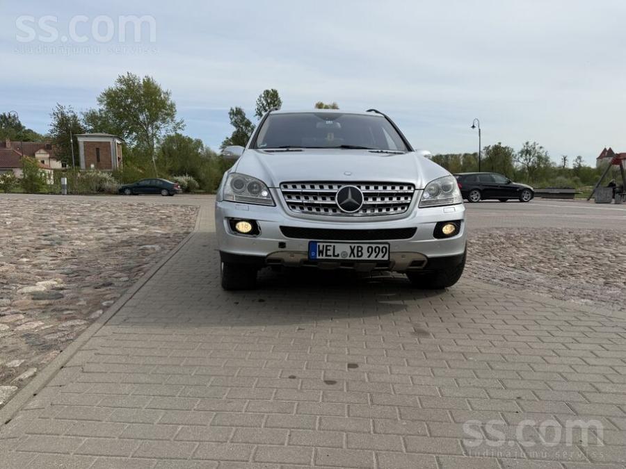 Pelēks Mercedes-Benz ML 320 2007 Bauska, ar dzinēja tilpumu 3.20 L un nobraukumu 351 tūkst. km par 4499 €, foto 4 vietnē AUTOMOTO.COM.LV