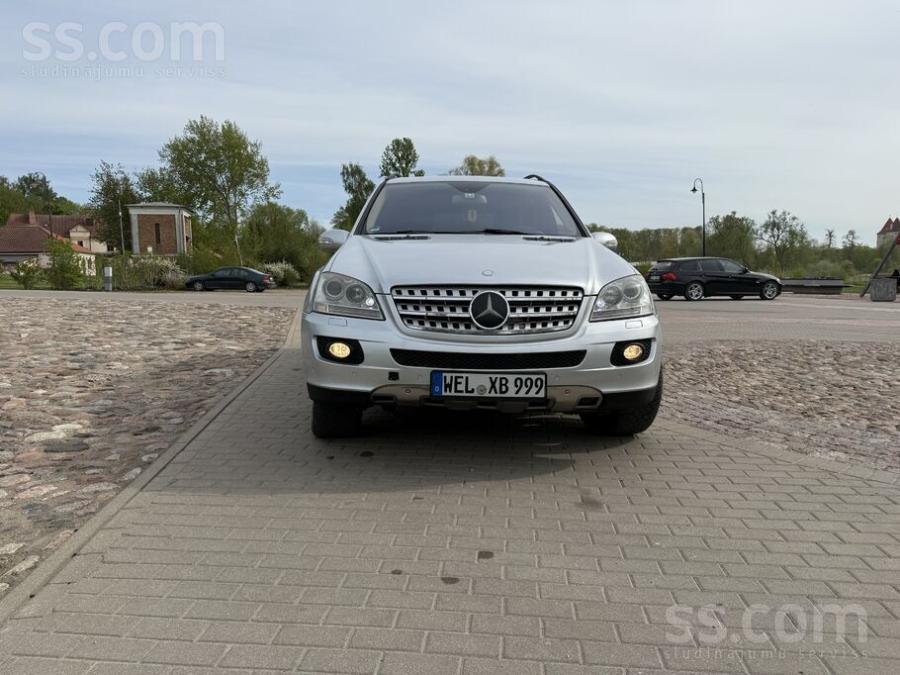 Pelēks Mercedes-Benz ML 320 2007 Bauska, ar dzinēja tilpumu 3.20 L un nobraukumu 351 tūkst. km par 4499 €, foto 5 vietnē AUTOMOTO.COM.LV