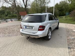 Pelēks Mercedes-Benz ML 320 2007 Bauska, ar dzinēja tilpumu 3.20 L un nobraukumu 351 tūkst. km par 4499 €, foto 6 vietnē AUTOMOTO.COM.LV