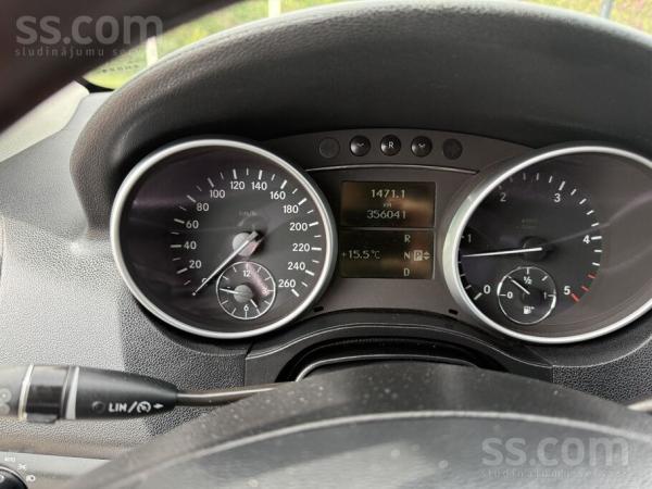 Grey Mercedes-Benz ML 320 2007 in Bauska, with an engine capacity of 3.20 L and mileage of 351 thousand km for 4499 €, photo 9 on AUTOMOTO.COM.LV