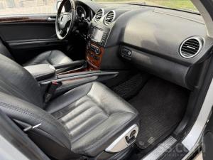 Pelēks Mercedes-Benz ML 320 2007 Bauska, ar dzinēja tilpumu 3.20 L un nobraukumu 351 tūkst. km par 4499 €, foto 18 vietnē AUTOMOTO.COM.LV