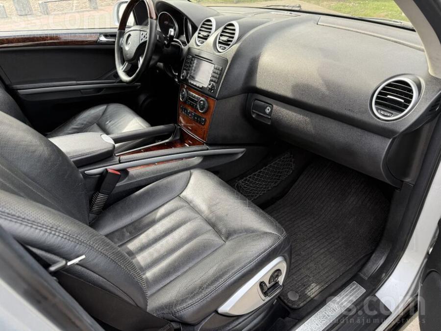 Pelēks Mercedes-Benz ML 320 2007 Bauska, ar dzinēja tilpumu 3.20 L un nobraukumu 351 tūkst. km par 4499 €, foto 18 vietnē AUTOMOTO.COM.LV