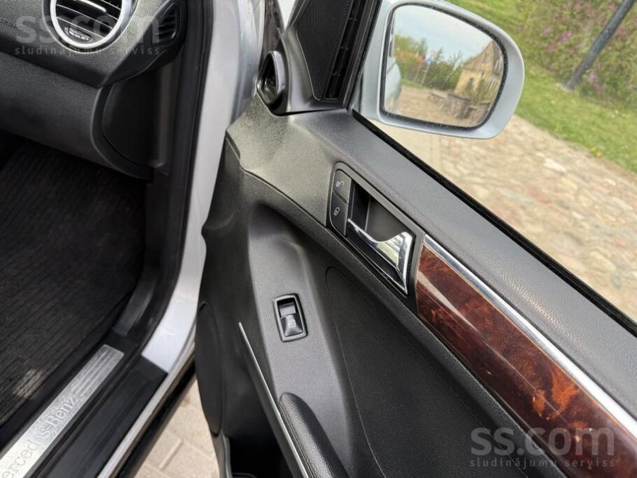 Pelēks Mercedes-Benz ML 320 2007 Bauska, ar dzinēja tilpumu 3.20 L un nobraukumu 351 tūkst. km par 4499 €, foto 19 vietnē AUTOMOTO.COM.LV
