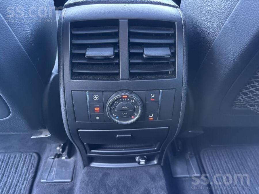 Pelēks Mercedes-Benz ML 320 2007 Bauska, ar dzinēja tilpumu 3.20 L un nobraukumu 351 tūkst. km par 4499 €, foto 20 vietnē AUTOMOTO.COM.LV