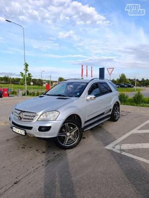Pelēks Mercedes-Benz ML 320 2007 Viļņa, ar dzinēja tilpumu 3.00 L un nobraukumu 335 tūkst. km par 4150 €, foto  vietnē AUTOMOTO.COM.LV