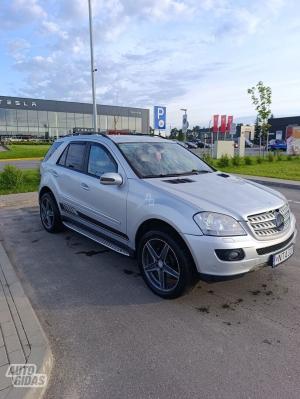 Grey Mercedes-Benz ML 320 2007 in Vilnius, with an engine capacity of 3.00 L and mileage of 335 thousand km for 4150 €, photo 7 on AUTOMOTO.COM.LV