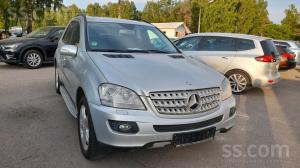 Pelēks Mercedes-Benz ML 320 2007 Rīga, ar dzinēja tilpumu 3.00 L un nobraukumu 304 tūkst. km par 5800 €, foto 3 vietnē AUTOMOTO.COM.LV