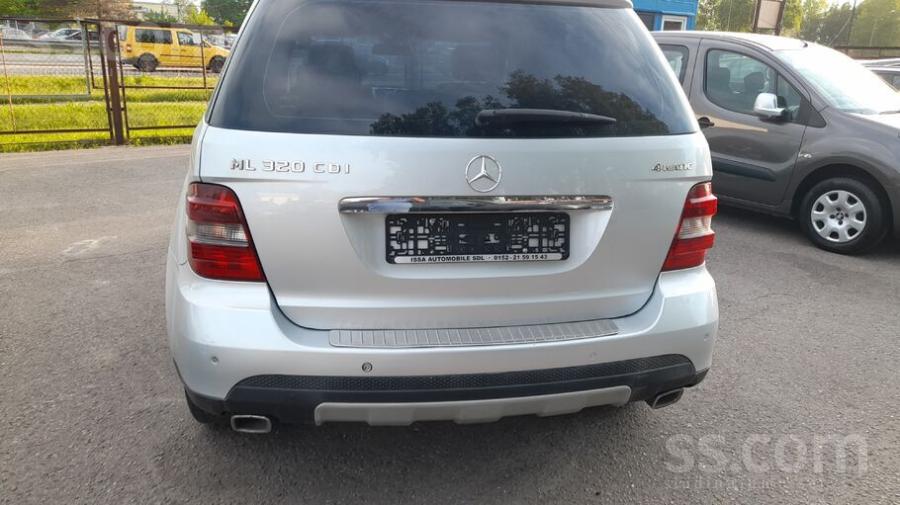 Pelēks Mercedes-Benz ML 320 2007 Rīga, ar dzinēja tilpumu 3.00 L un nobraukumu 304 tūkst. km par 5800 €, foto 10 vietnē AUTOMOTO.COM.LV