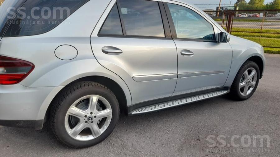 Pelēks Mercedes-Benz ML 320 2007 Rīga, ar dzinēja tilpumu 3.00 L un nobraukumu 304 tūkst. km par 5800 €, foto 13 vietnē AUTOMOTO.COM.LV