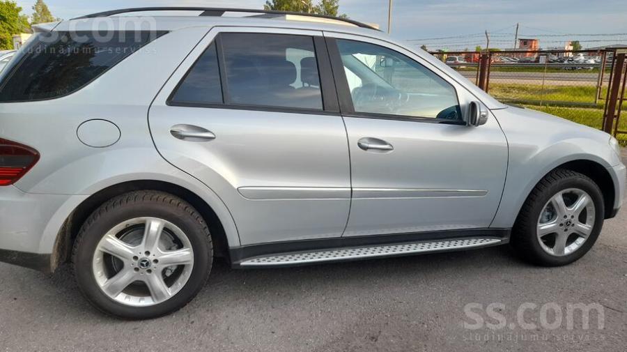 Pelēks Mercedes-Benz ML 320 2007 Rīga, ar dzinēja tilpumu 3.00 L un nobraukumu 304 tūkst. km par 5800 €, foto 14 vietnē AUTOMOTO.COM.LV