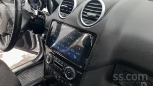Pelēks Mercedes-Benz ML 320 2007 Rīga, ar dzinēja tilpumu 3.00 L un nobraukumu 304 tūkst. km par 5800 €, foto 24 vietnē AUTOMOTO.COM.LV