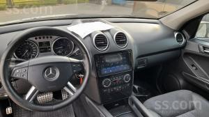 Pelēks Mercedes-Benz ML 320 2007 Rīga, ar dzinēja tilpumu 3.00 L un nobraukumu 304 tūkst. km par 5800 €, foto 29 vietnē AUTOMOTO.COM.LV