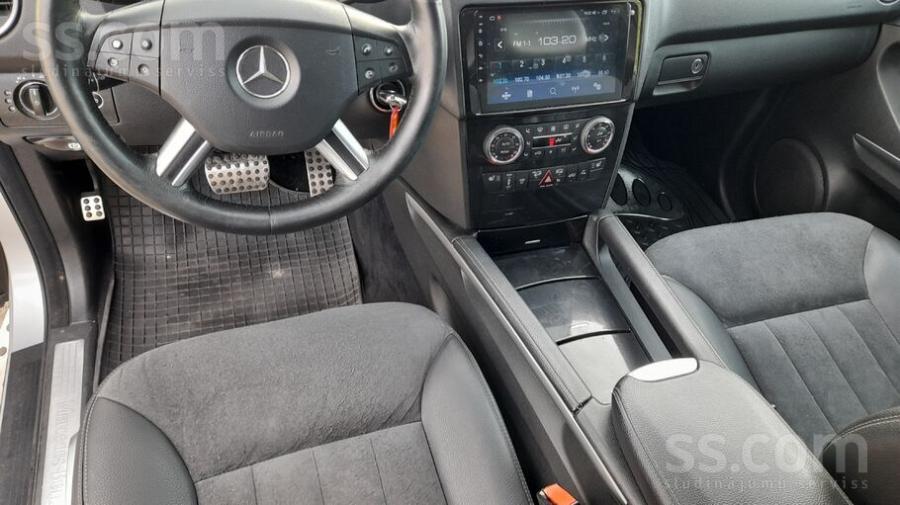 Pelēks Mercedes-Benz ML 320 2007 Rīga, ar dzinēja tilpumu 3.00 L un nobraukumu 304 tūkst. km par 5800 €, foto 30 vietnē AUTOMOTO.COM.LV