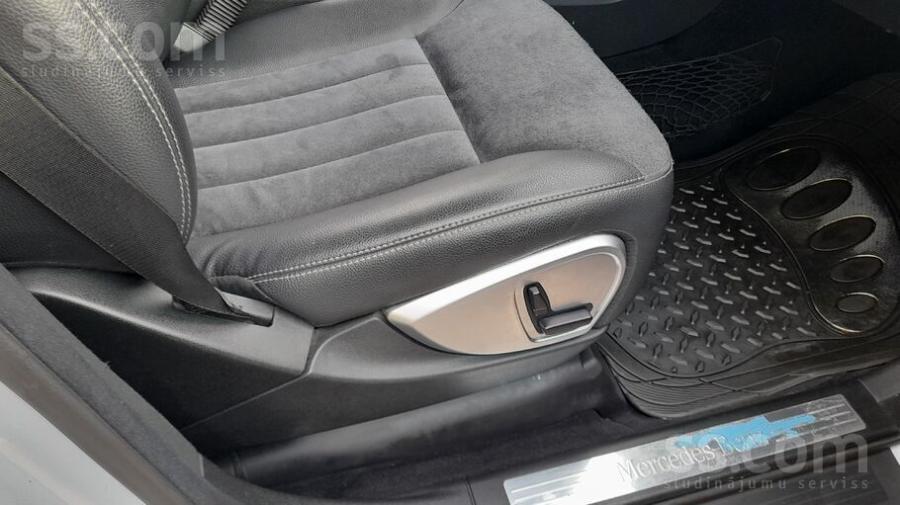 Pelēks Mercedes-Benz ML 320 2007 Rīga, ar dzinēja tilpumu 3.00 L un nobraukumu 304 tūkst. km par 5800 €, foto 31 vietnē AUTOMOTO.COM.LV