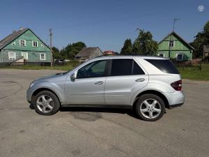 Pelēks Mercedes-Benz ML 320 2007 Skaudvilė, ar dzinēja tilpumu 2.99 L un nobraukumu 242 tūkst. km par 3700 €, foto 9 vietnē AUTOMOTO.COM.LV