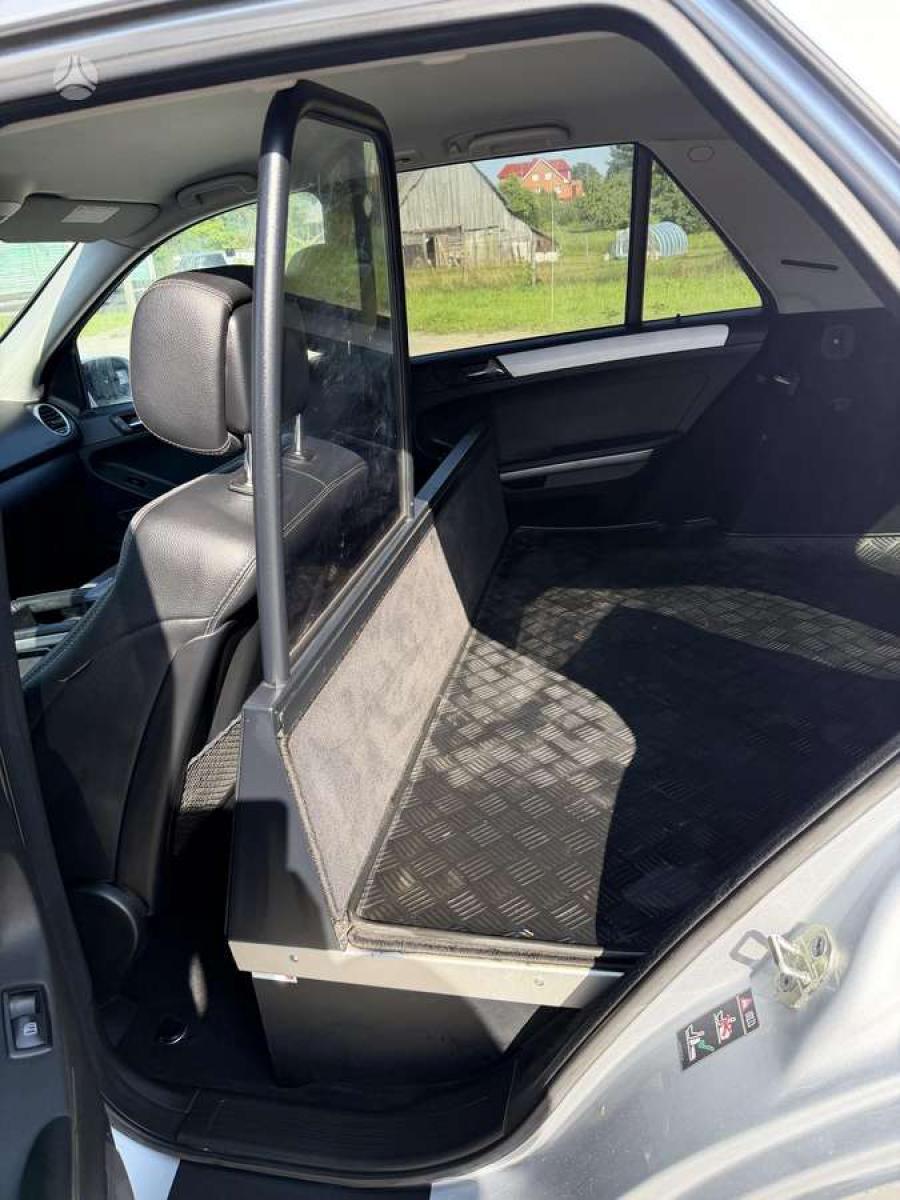 Pelēks Mercedes-Benz ML 320 2007 Skaudvilė, ar dzinēja tilpumu 2.99 L un nobraukumu 242 tūkst. km par 3700 €, foto 10 vietnē AUTOMOTO.COM.LV