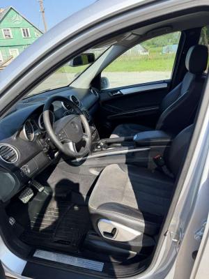 Pelēks Mercedes-Benz ML 320 2007 Skaudvilė, ar dzinēja tilpumu 2.99 L un nobraukumu 242 tūkst. km par 3700 €, foto 11 vietnē AUTOMOTO.COM.LV