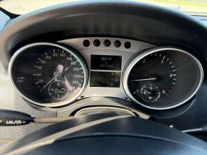 Pelēks Mercedes-Benz ML 320 2007 Skaudvilė, ar dzinēja tilpumu 2.99 L un nobraukumu 242 tūkst. km par 3700 €, foto 12 vietnē AUTOMOTO.COM.LV
