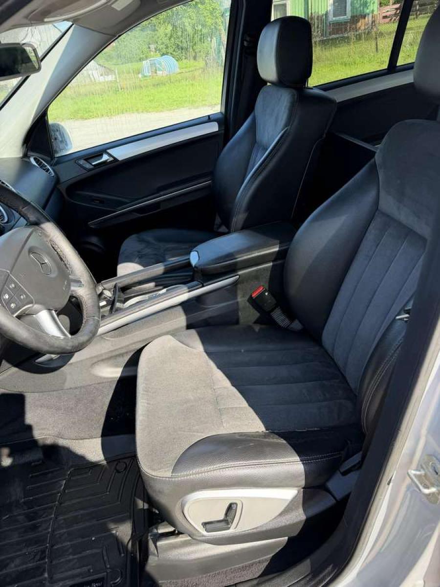 Pelēks Mercedes-Benz ML 320 2007 Skaudvilė, ar dzinēja tilpumu 2.99 L un nobraukumu 242 tūkst. km par 3700 €, foto 15 vietnē AUTOMOTO.COM.LV