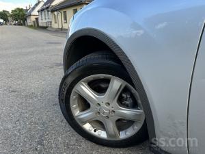 Pelēks Mercedes-Benz ML 320 2007 Daugavpils, ar dzinēja tilpumu 3.00 L un nobraukumu 368 tūkst. km par 3350 €, foto 6 vietnē AUTOMOTO.COM.LV