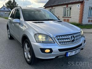 Pelēks Mercedes-Benz ML 320 2007 Daugavpils, ar dzinēja tilpumu 3.00 L un nobraukumu 368 tūkst. km par 3350 €, foto 9 vietnē AUTOMOTO.COM.LV