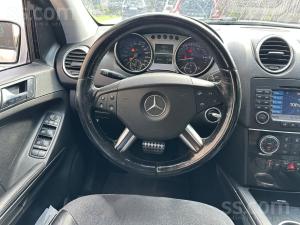 Pelēks Mercedes-Benz ML 320 2007 Daugavpils, ar dzinēja tilpumu 3.00 L un nobraukumu 368 tūkst. km par 3350 €, foto 20 vietnē AUTOMOTO.COM.LV