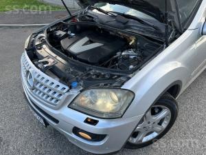 Pelēks Mercedes-Benz ML 320 2007 Daugavpils, ar dzinēja tilpumu 3.00 L un nobraukumu 368 tūkst. km par 3350 €, foto 33 vietnē AUTOMOTO.COM.LV