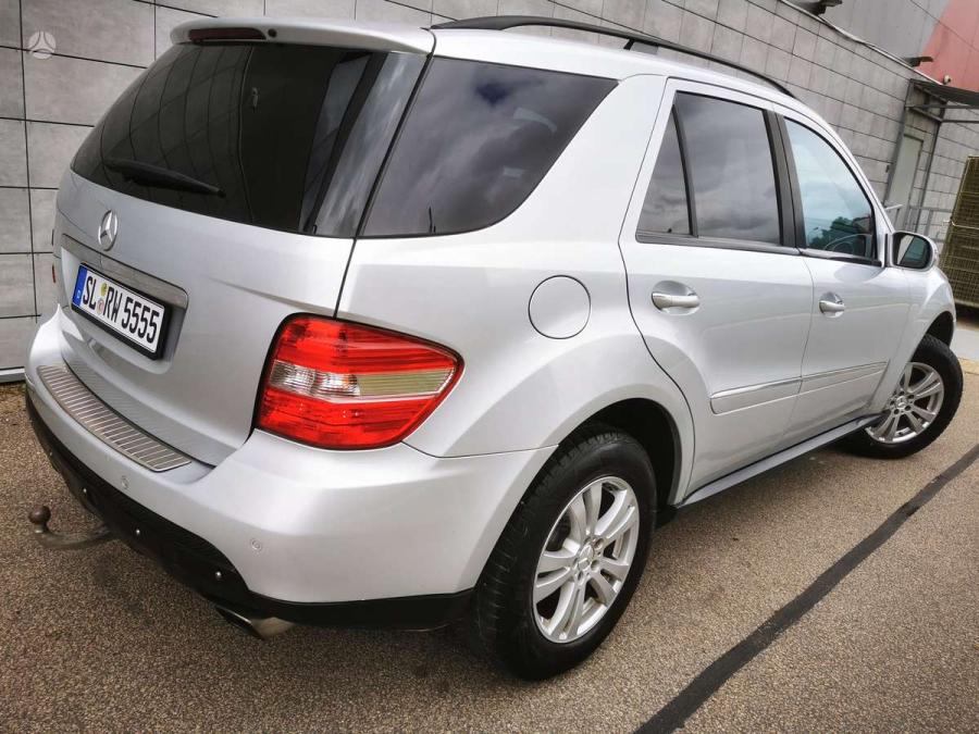 Pelēks Mercedes-Benz ML 320 2007 Klaipėda, ar dzinēja tilpumu 3.00 L un nobraukumu 245 tūkst. km par 5850 €, foto 7 vietnē AUTOMOTO.COM.LV