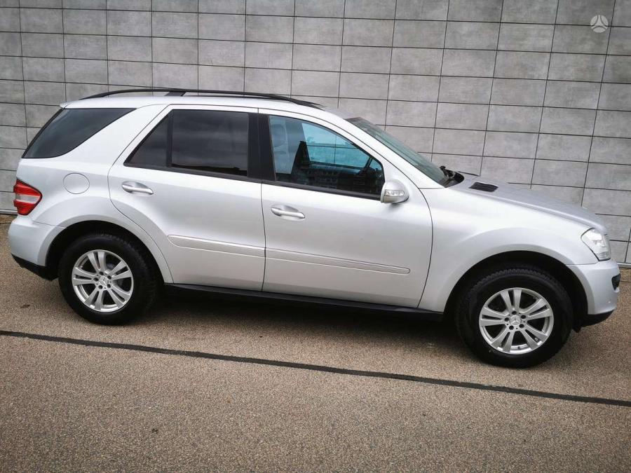 Pelēks Mercedes-Benz ML 320 2007 Klaipėda, ar dzinēja tilpumu 3.00 L un nobraukumu 245 tūkst. km par 5850 €, foto 9 vietnē AUTOMOTO.COM.LV