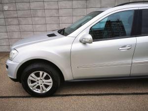 Pelēks Mercedes-Benz ML 320 2007 Klaipėda, ar dzinēja tilpumu 3.00 L un nobraukumu 245 tūkst. km par 5850 €, foto 12 vietnē AUTOMOTO.COM.LV