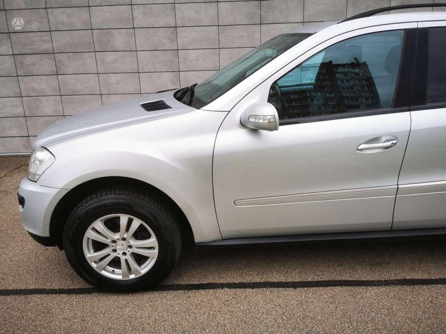 Pelēks Mercedes-Benz ML 320 2007 Klaipėda, ar dzinēja tilpumu 3.00 L un nobraukumu 245 tūkst. km par 5850 €, foto 12 vietnē AUTOMOTO.COM.LV