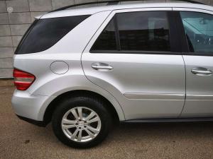 Pelēks Mercedes-Benz ML 320 2007 Klaipėda, ar dzinēja tilpumu 3.00 L un nobraukumu 245 tūkst. km par 5850 €, foto 14 vietnē AUTOMOTO.COM.LV