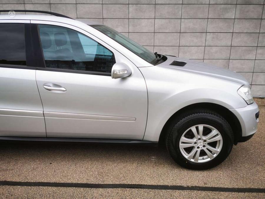 Pelēks Mercedes-Benz ML 320 2007 Klaipėda, ar dzinēja tilpumu 3.00 L un nobraukumu 245 tūkst. km par 5850 €, foto 15 vietnē AUTOMOTO.COM.LV