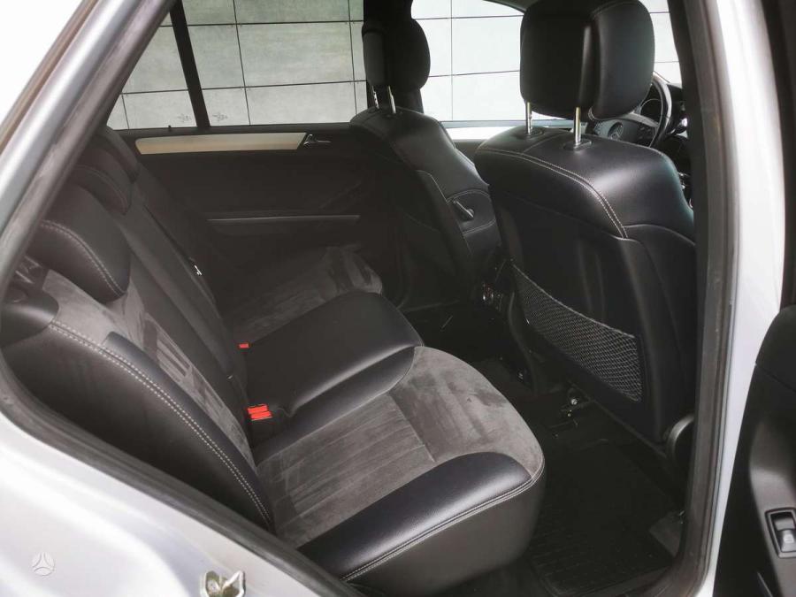 Pelēks Mercedes-Benz ML 320 2007 Klaipėda, ar dzinēja tilpumu 3.00 L un nobraukumu 245 tūkst. km par 5850 €, foto 21 vietnē AUTOMOTO.COM.LV