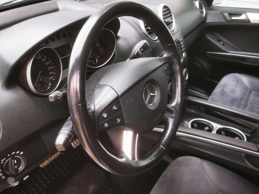 Pelēks Mercedes-Benz ML 320 2007 Klaipėda, ar dzinēja tilpumu 3.00 L un nobraukumu 245 tūkst. km par 5850 €, foto 22 vietnē AUTOMOTO.COM.LV