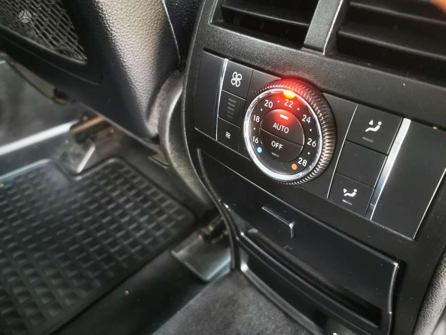 Pelēks Mercedes-Benz ML 320 2007 Klaipėda, ar dzinēja tilpumu 3.00 L un nobraukumu 245 tūkst. km par 5850 €, foto 36 vietnē AUTOMOTO.COM.LV