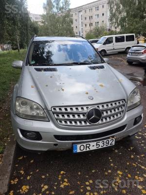 Pelēks Mercedes-Benz ML 320 2007 Rīga, ar dzinēja tilpumu 3.00 L un nobraukumu 360 tūkst. km par 2500 €, foto 3 vietnē AUTOMOTO.COM.LV