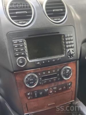 Pelēks Mercedes-Benz ML 320 2007 Rīga, ar dzinēja tilpumu 3.00 L un nobraukumu 360 tūkst. km par 2500 €, foto 8 vietnē AUTOMOTO.COM.LV