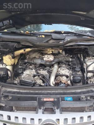 Pelēks Mercedes-Benz ML 320 2007 Rīga, ar dzinēja tilpumu 3.00 L un nobraukumu 360 tūkst. km par 2500 €, foto 13 vietnē AUTOMOTO.COM.LV