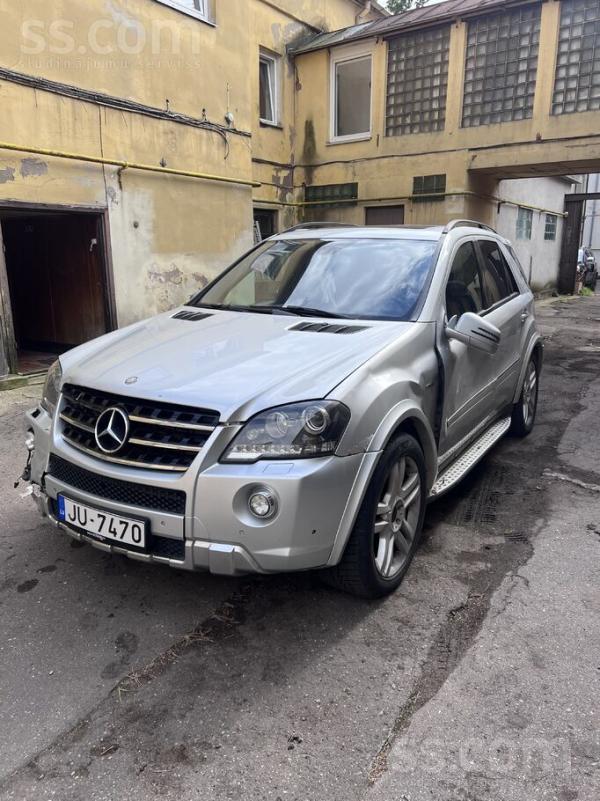 Grey Mercedes-Benz ML 320 2007 in Riga, with an engine capacity of 3.00 L and mileage of 341 thousand km for 2500 €, photo 1 on AUTOMOTO.COM.LV