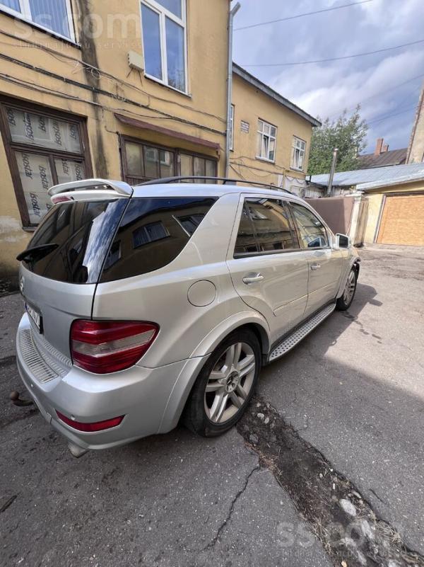 Grey Mercedes-Benz ML 320 2007 in Riga, with an engine capacity of 3.00 L and mileage of 341 thousand km for 2500 €, photo 6 on AUTOMOTO.COM.LV